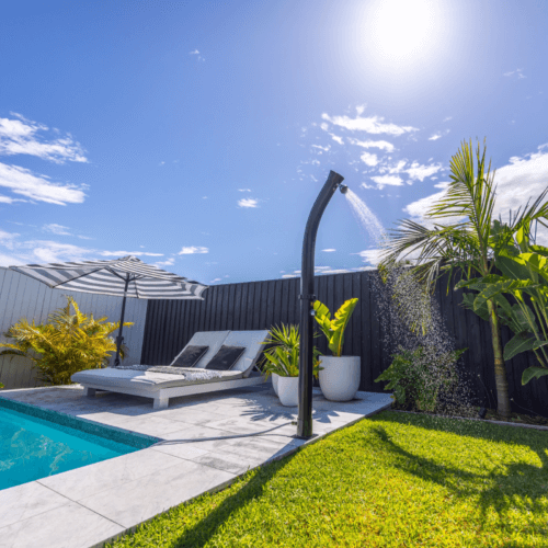 HY-CLOR 18L OUTDOOR SOLAR SHOWER - Hyclor